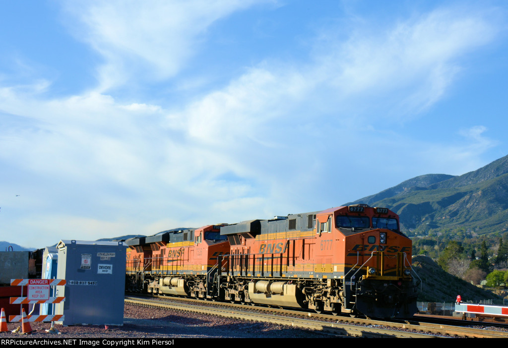 BNSF 6777 Rear of Lite Power Move